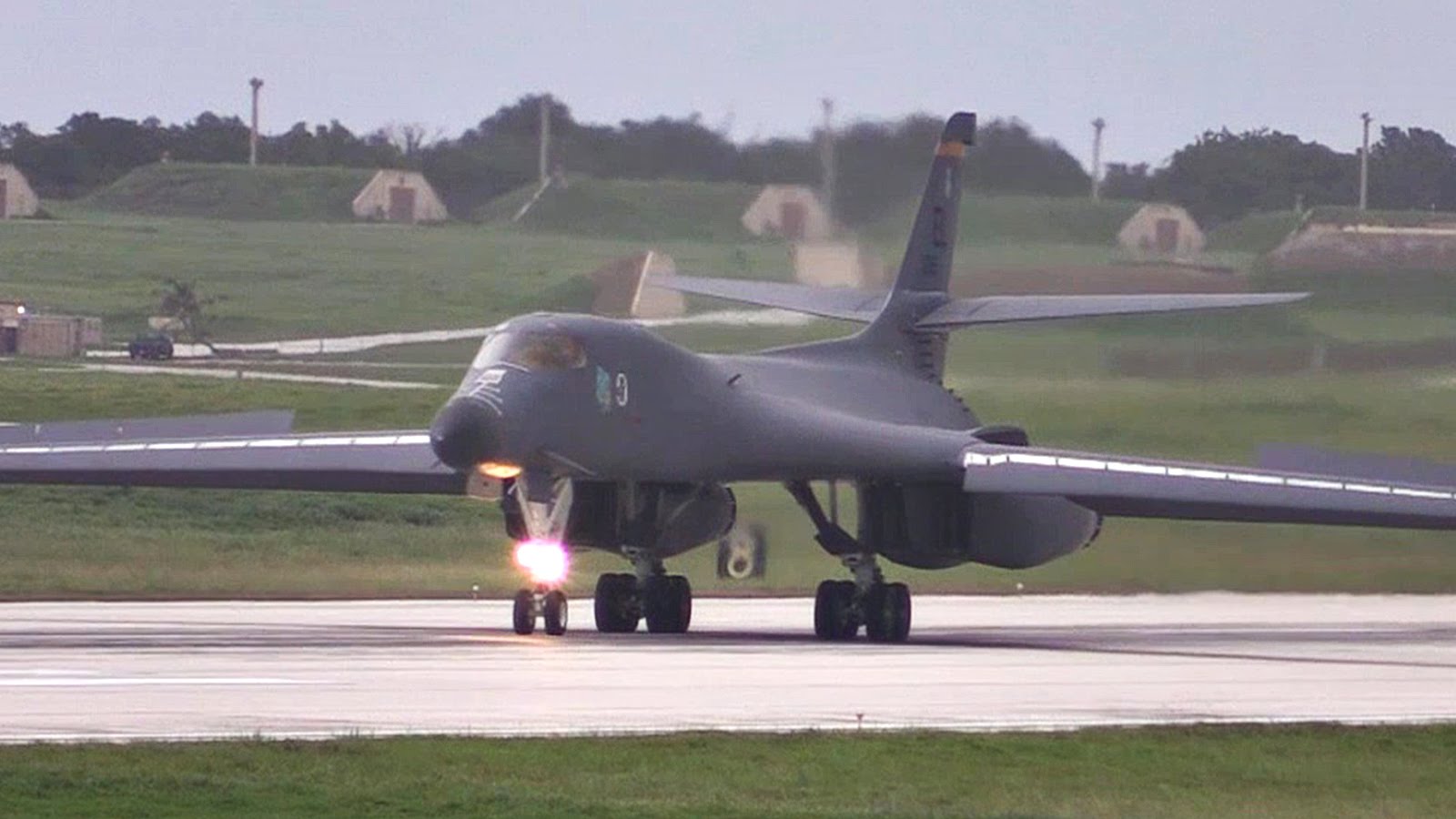 VIDEO: B-1s arriving at Andersen Air Force Base – Military Aviation Review