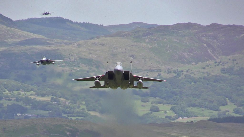 VIDEO: F-15C Eagles Low Level in the Mach Loop – Military Aviation Review