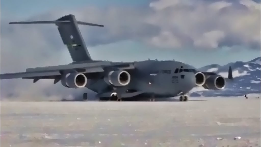 VIDEO: US Air Force C-17A Landing in Antarctica – Military Aviation Review